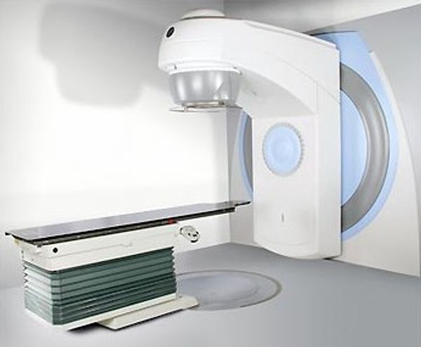 abot real -time protal imager - Elekta Compact | MedWrench